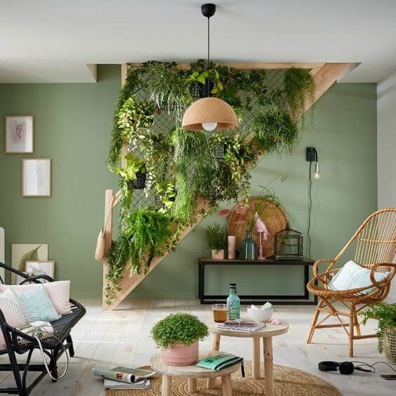 18 Inspiring Green Indoor Gardens On The Staircase - ZuneTalk Green