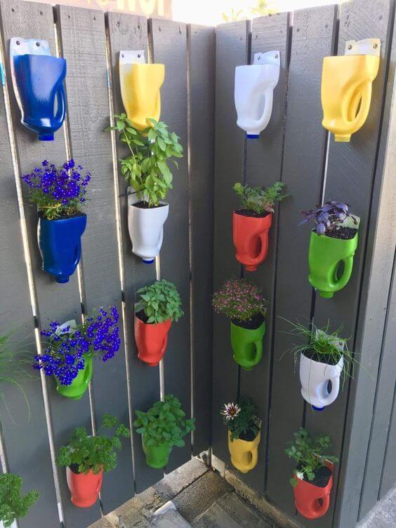 49 Easy And Fun Diy Plastic Bottle Planters Zunetalk Green