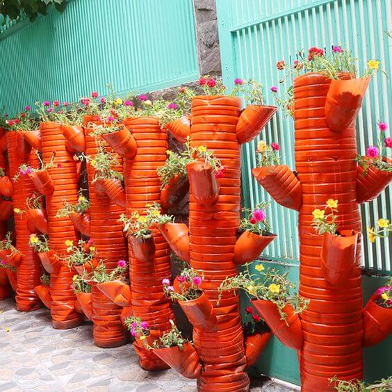 49 Easy and Fun DIY Plastic Bottle Planters - ZuneTalk Green