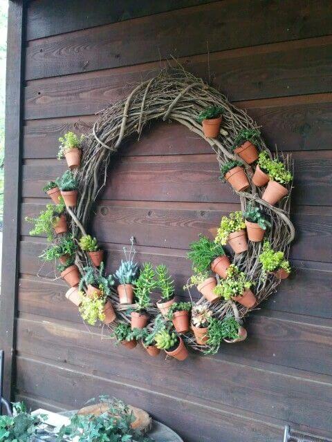 26 DIY Terra Cotta Pot Planter Ideas - ZuneTalk Green